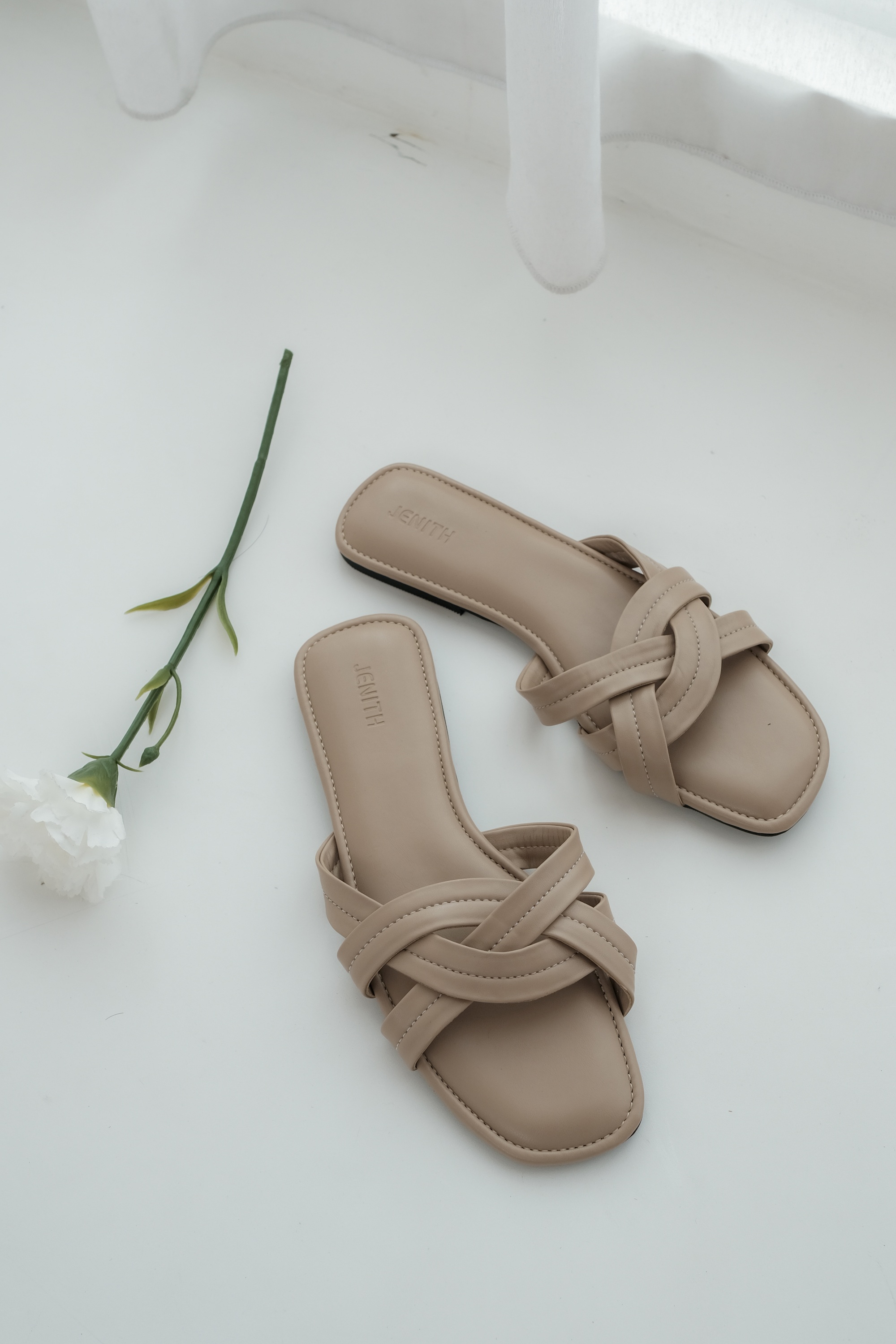 LOLA SANDALS (ETOUPE) | ShopJenith